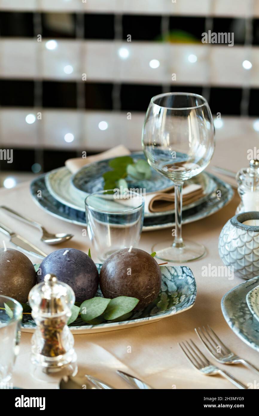 Elegant dinner table served for banquet event Stock Photo - Alamy