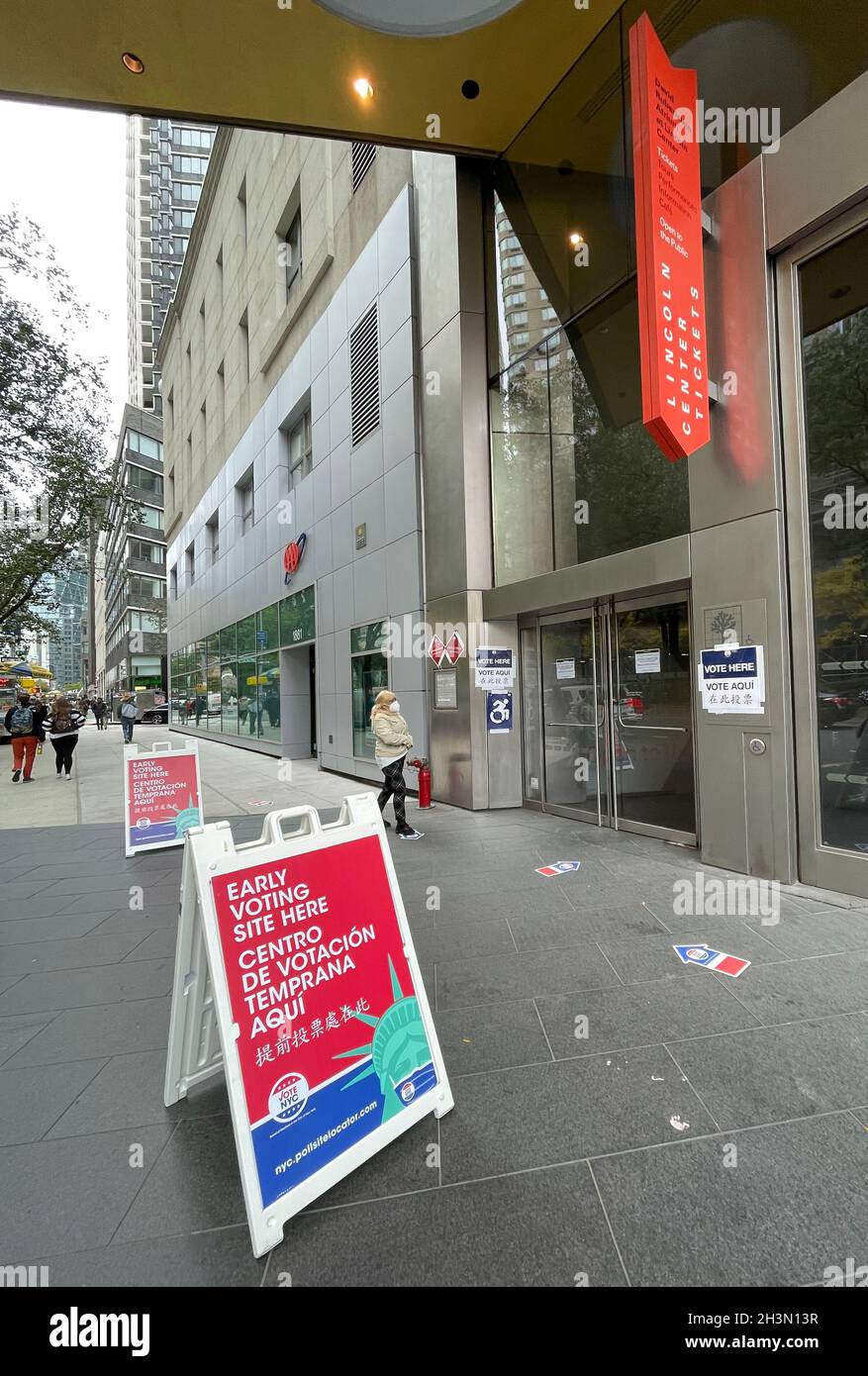 David rubenstein atrium hi-res stock photography and images - Alamy