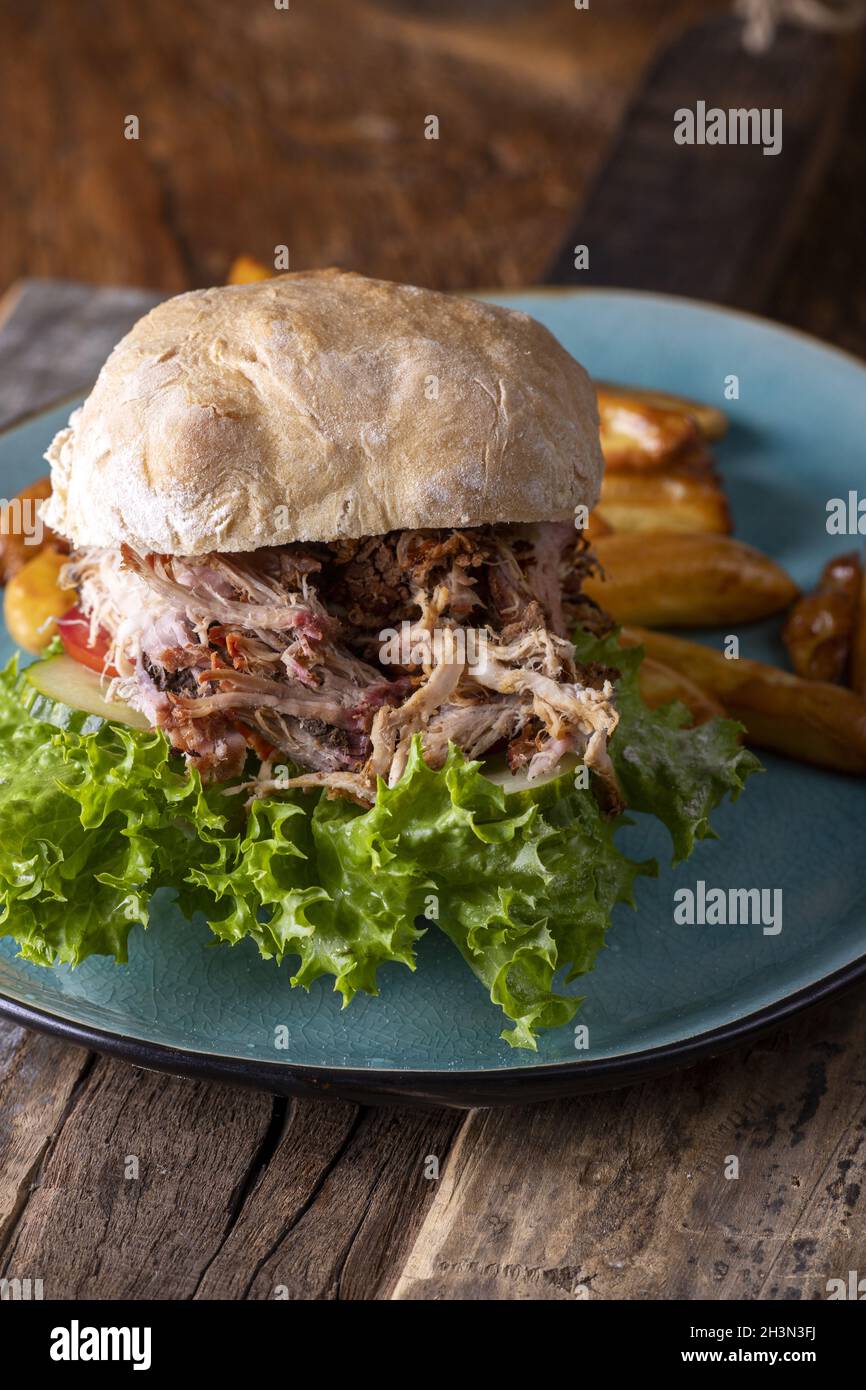 Pulled pork bun hi-res stock photography and images - Alamy
