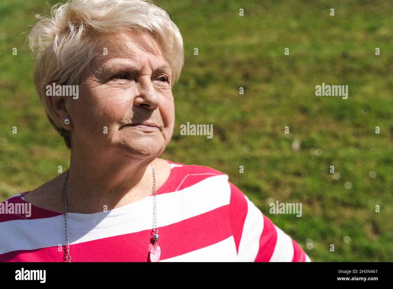 Woman grandmother serious hi-res stock photography and images - Alamy