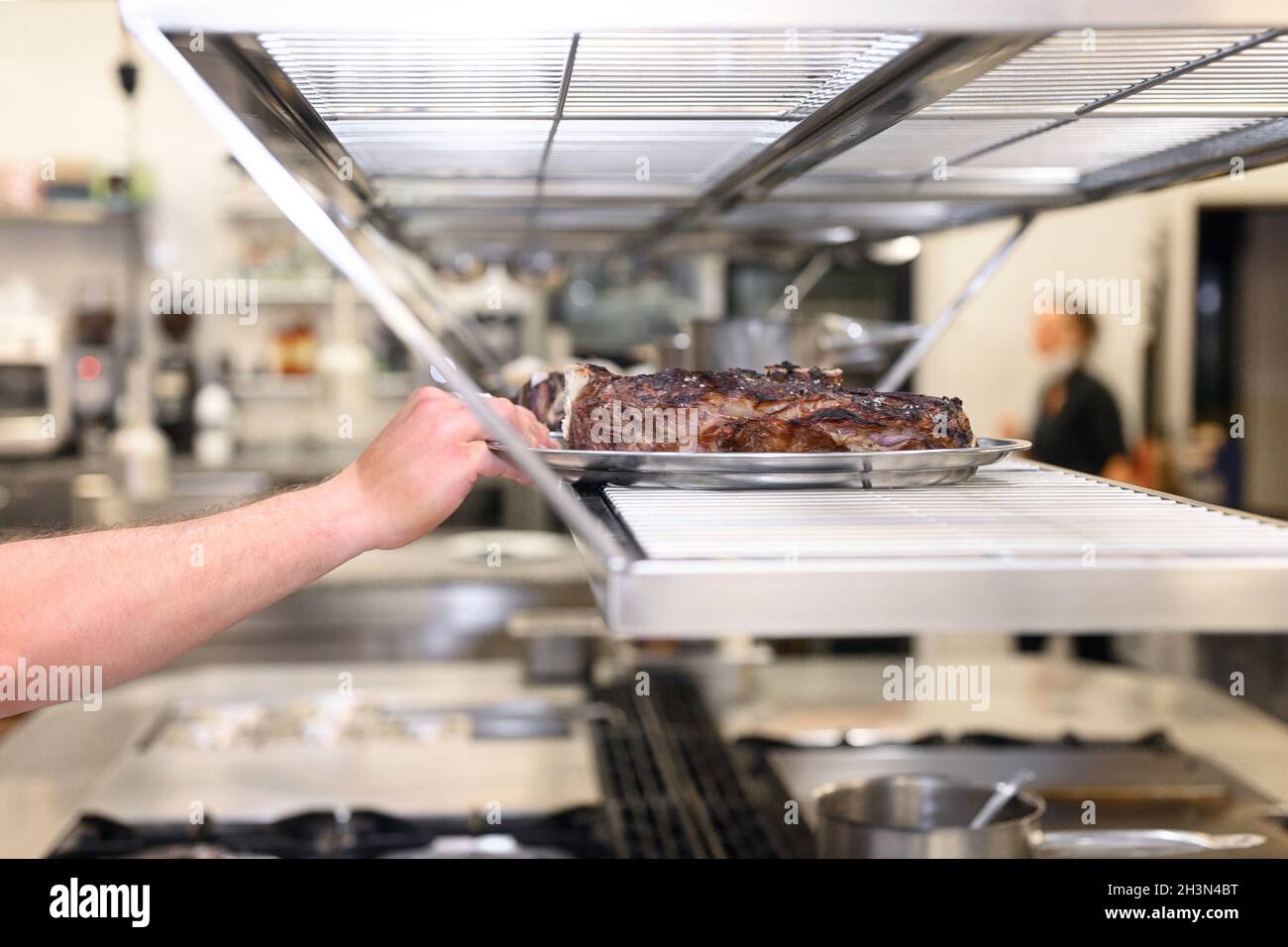 Commercial Kitchen High Resolution Stock Photography and Images - Alamy