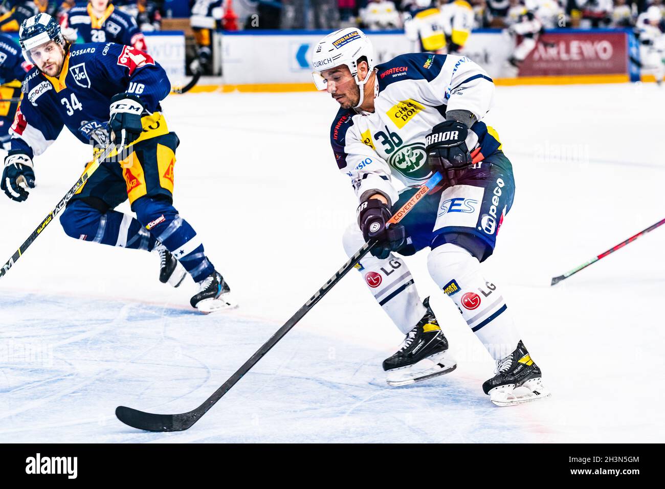 29.10.2021, Zug, BOSSARD Arena, NL: EV Zug - HC Ambri-Piotta, #36 Matt ...
