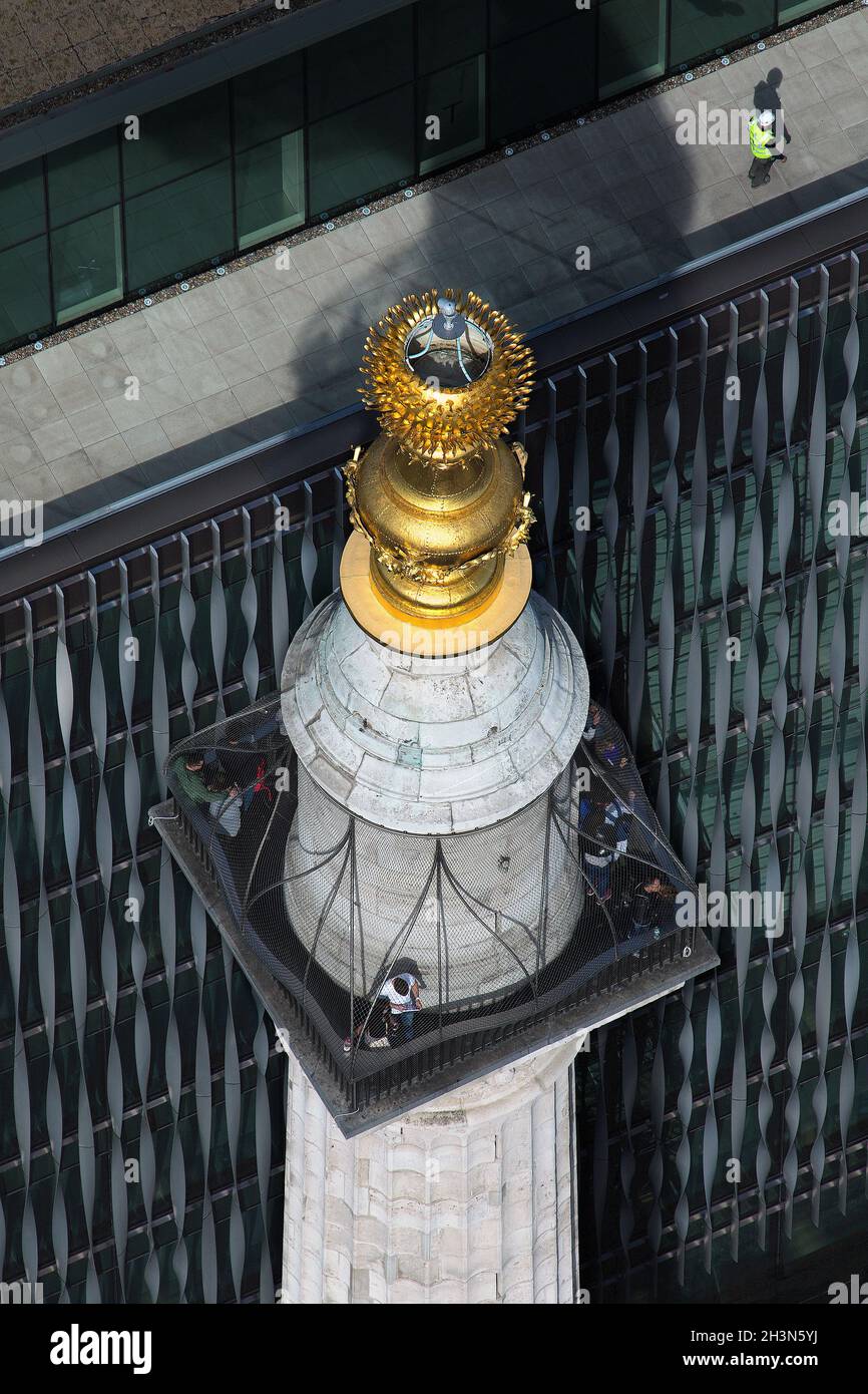 UK, London, Viewing platform at Monument to the Great Fire of London ...