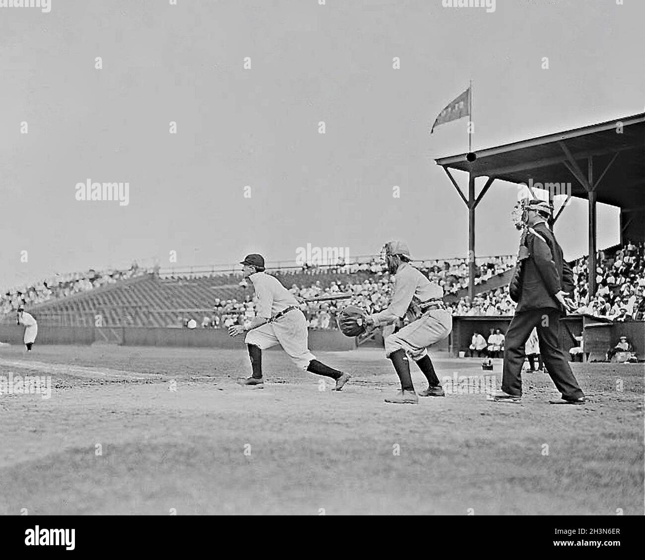 Willie Keeler, New York Highlanders, at bat and Lou Criger, Boston Red ...