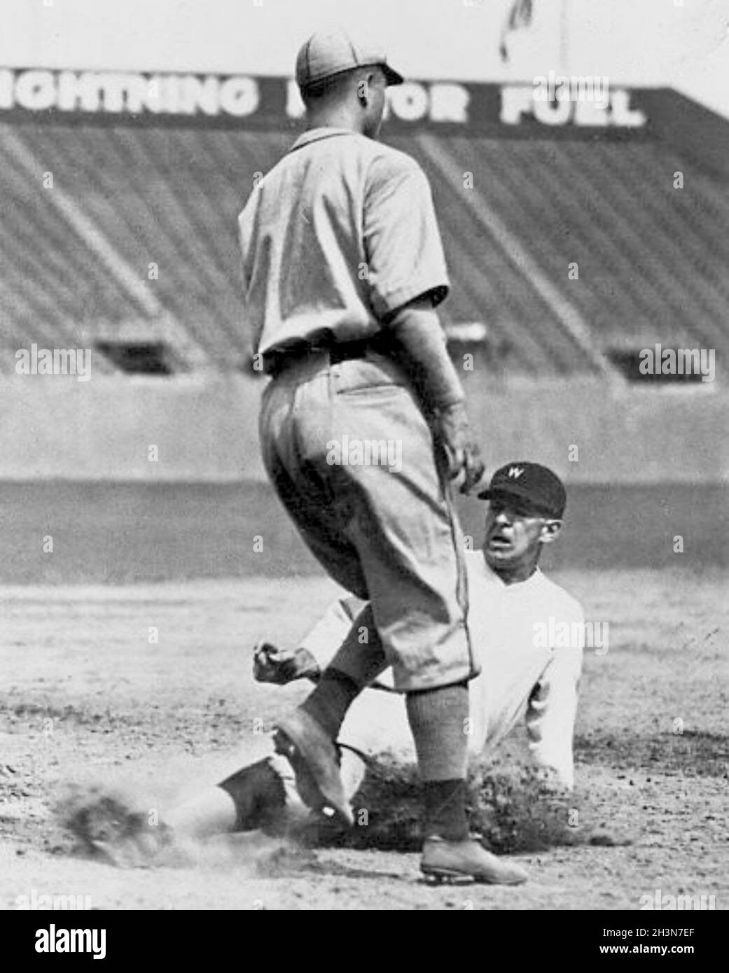 Stanley raymond harris Black and White Stock Photos & Images - Alamy