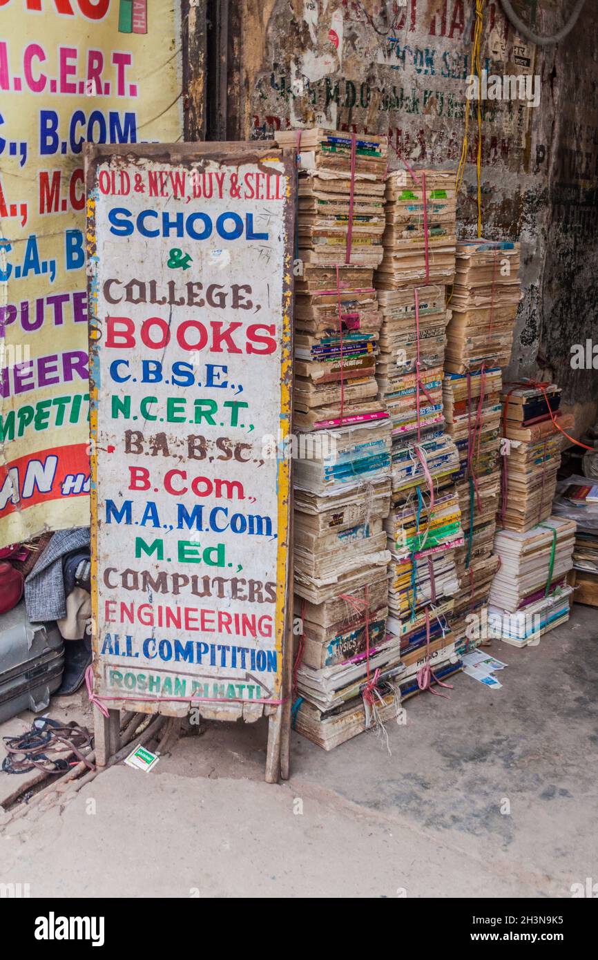 India book store street hi-res stock photography and images - Alamy