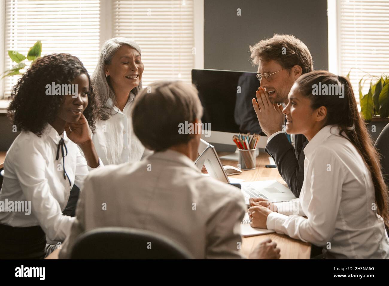 Funny office hi-res stock photography and images - Alamy