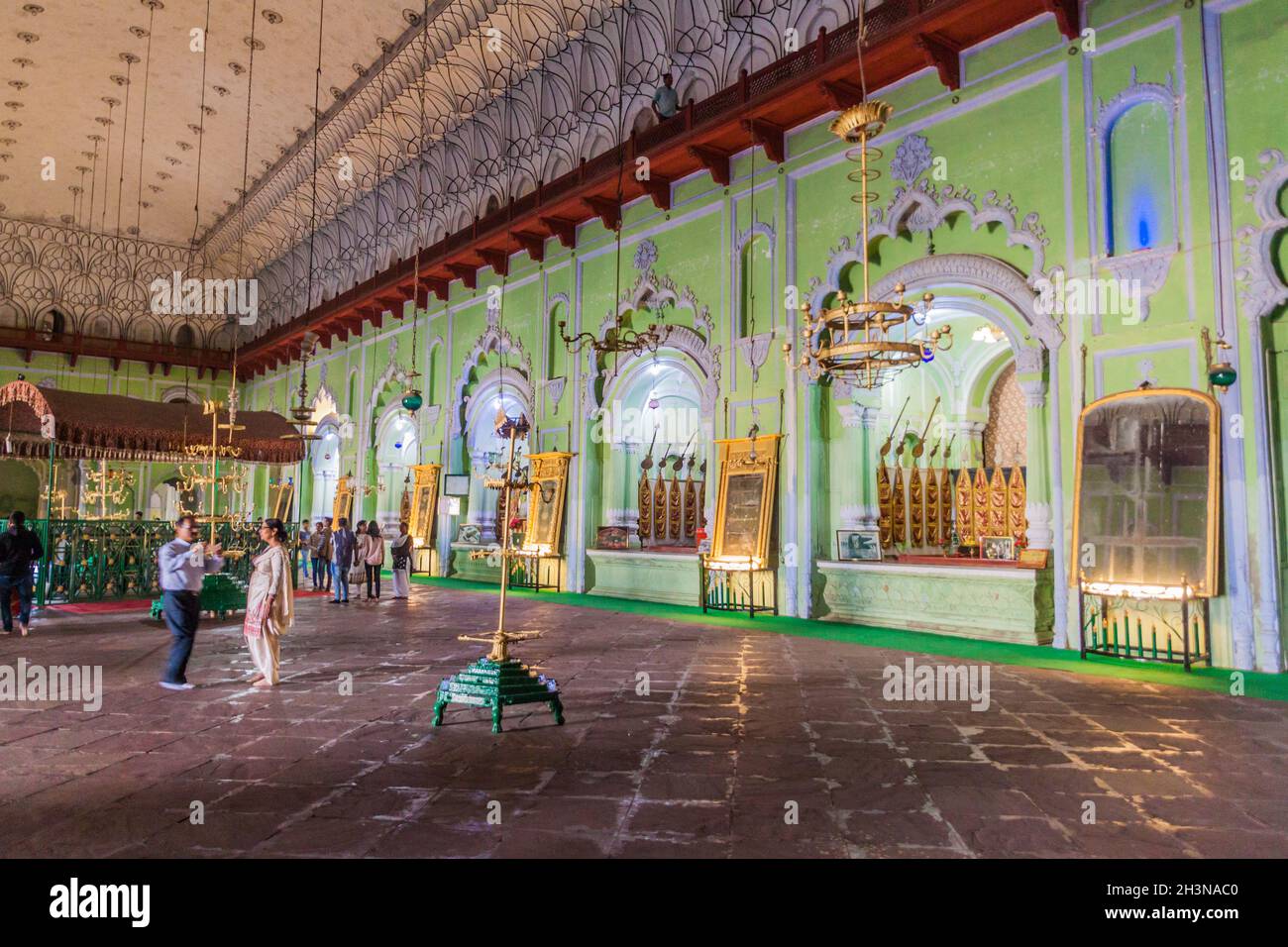 Interior imambara lucknow hi-res stock photography and images - Alamy