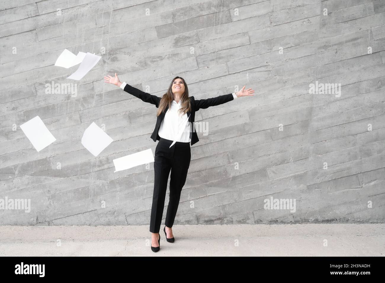 Documents throw success business hi-res stock photography and images ...