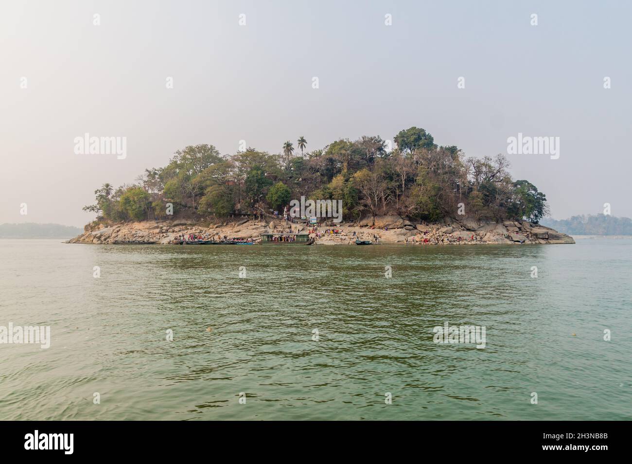 GUWAHATI, INDIA - JANUARY 31, 2017: View of Peacock Umananda island in ...