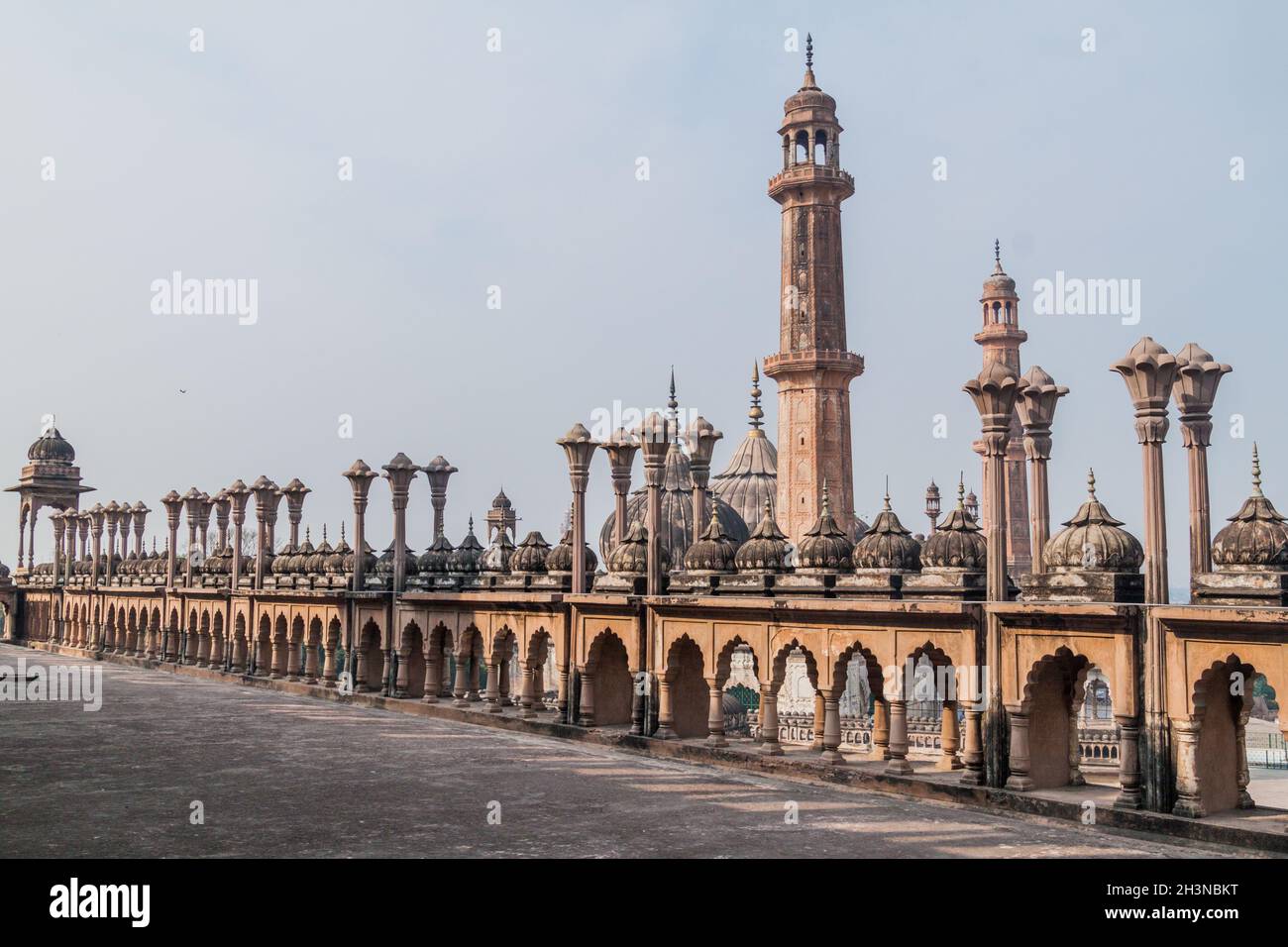 Decorative railing of Bara Imambara in Lucknow, Uttar Pradesh state ...
