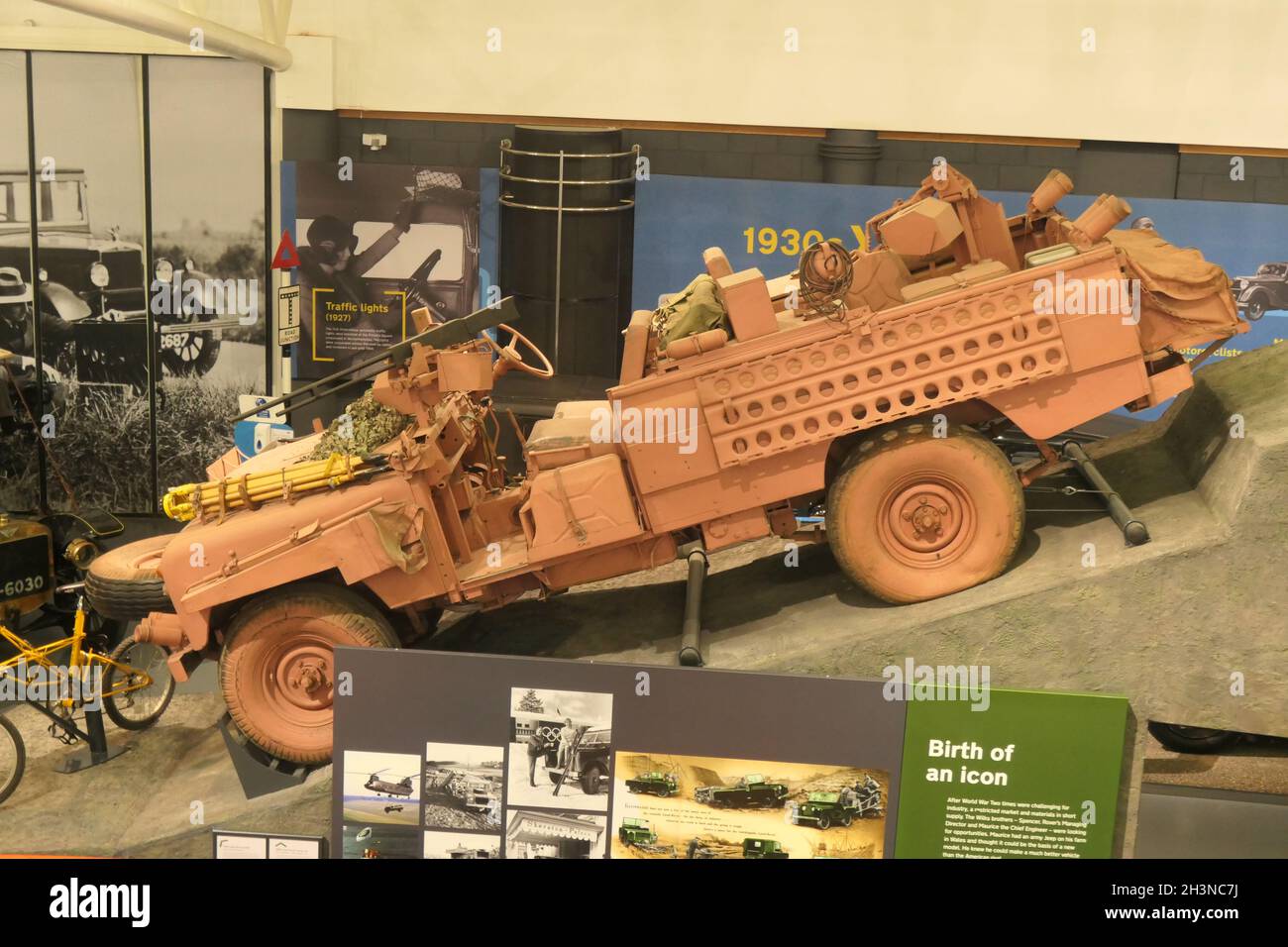 SAS British Land Rover desert car vehicle hillclimber guns machine gun ...