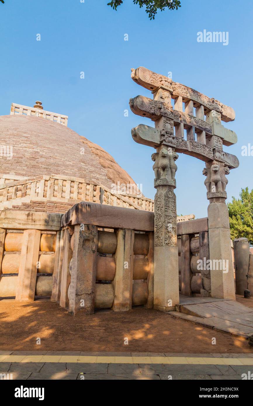 View of Stupa 1, ancient Buddhist monument at Sanchi, Madhya Pradesh ...