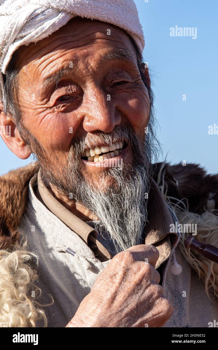Chinese Elder at the Jingbian Wave Valley in Shaanxi Province in China ...
