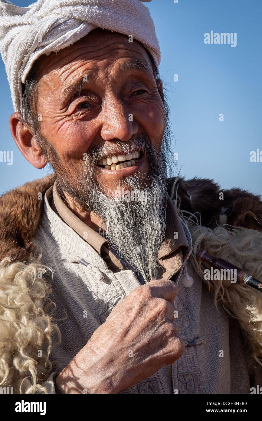 Chinese Elder at the Jingbian Wave Valley in Shaanxi Province in China ...