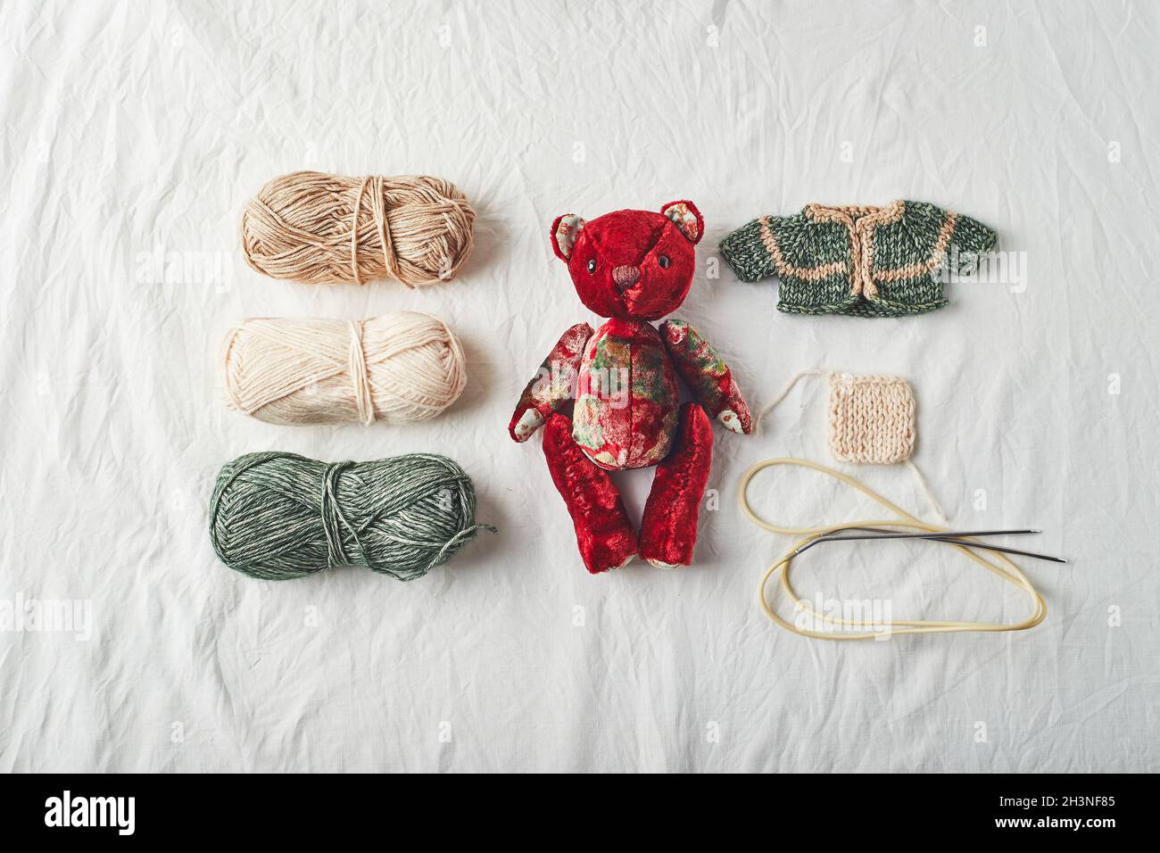 Little teddy bear wear hi-res stock photography and images - Alamy