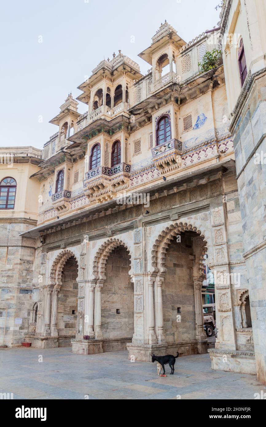 Ghat gate hi-res stock photography and images - Alamy