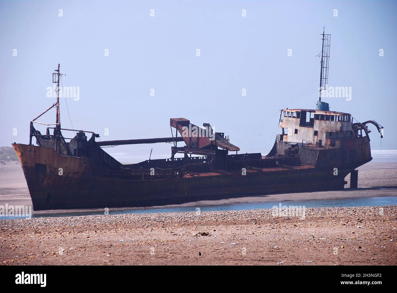 Mouth of the Oum Errabia river, the city of Azemmour in Morocco Stock ...