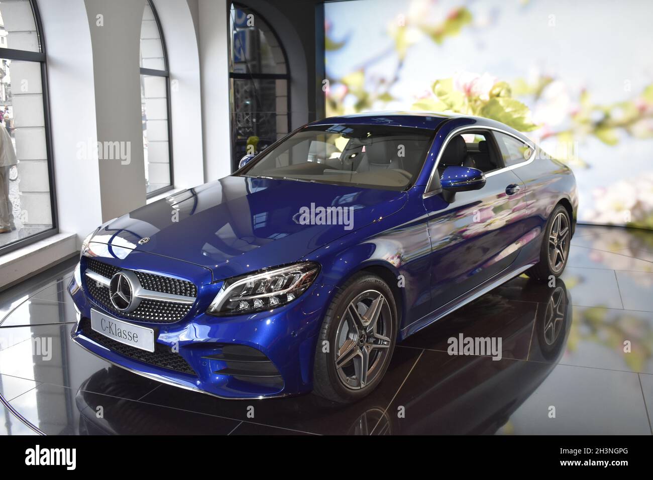 Mercedes benz c class hi-res stock photography and images - Alamy