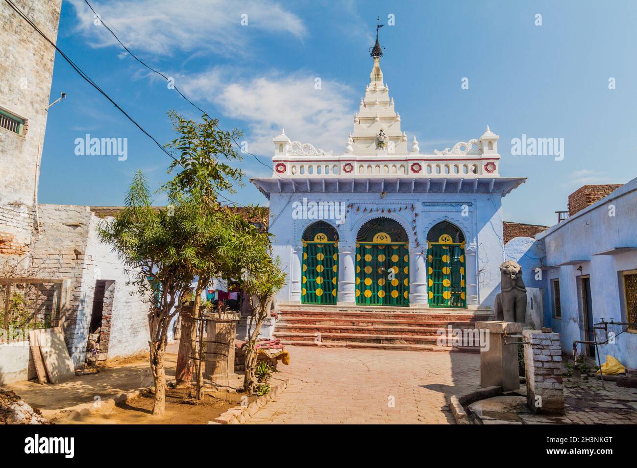 Small temple in Vrindavan, Uttar Pradesh state, India Stock Photo - Alamy