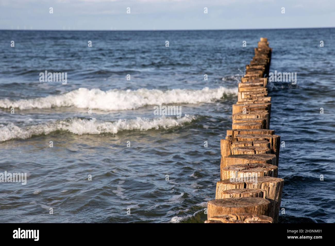 Old sea groynes hi-res stock photography and images - Alamy