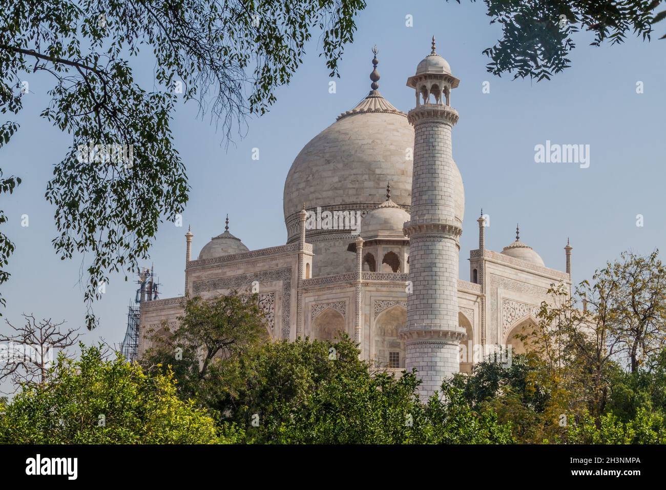 Behind taj mahal hi-res stock photography and images - Alamy
