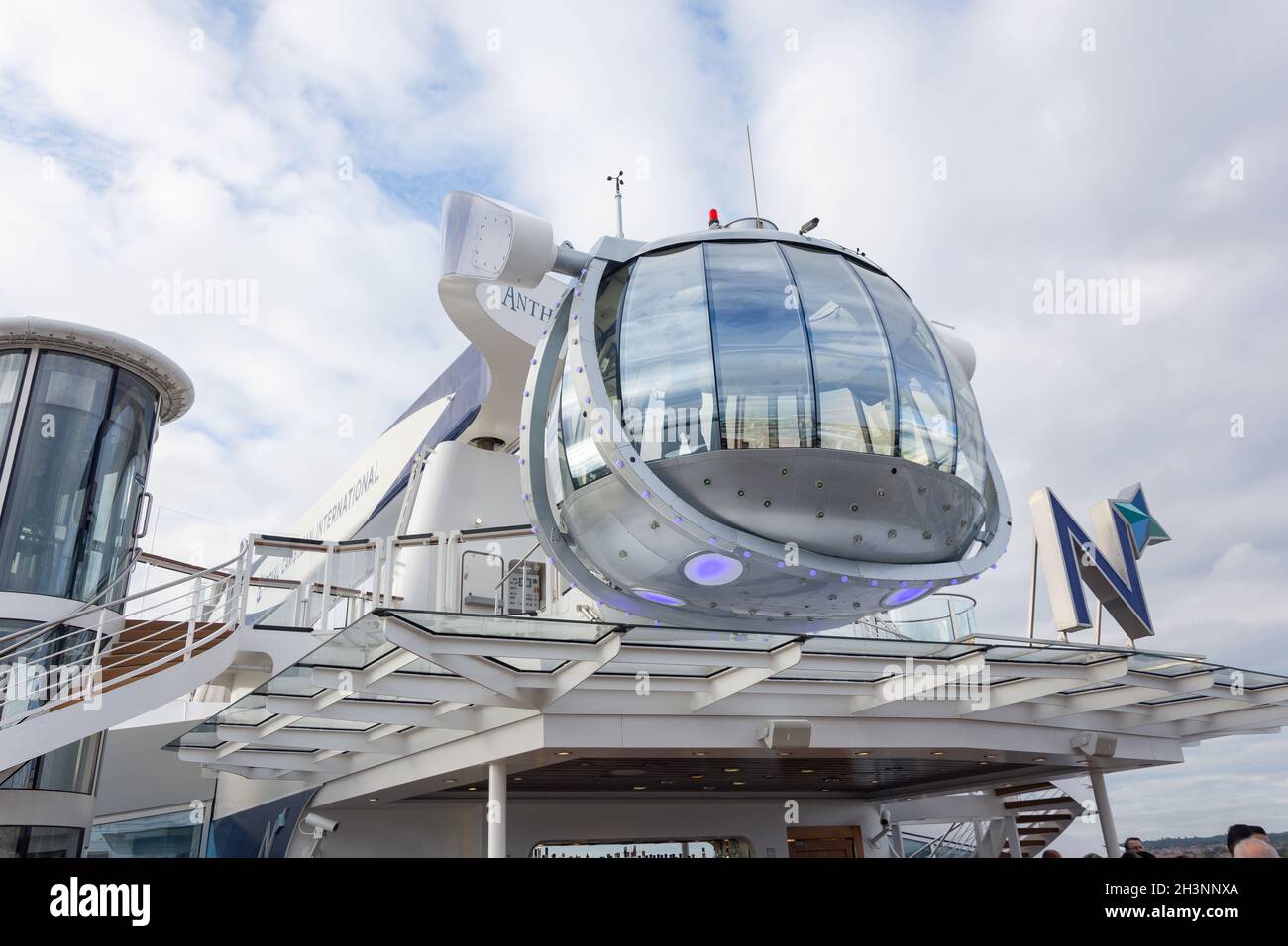 Aerial of royal caribbean ship hi-res stock photography and images - Alamy