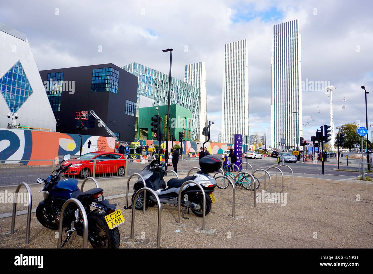 O2 Arena and the Emirates Cable Car in Greenwich, London, United ...