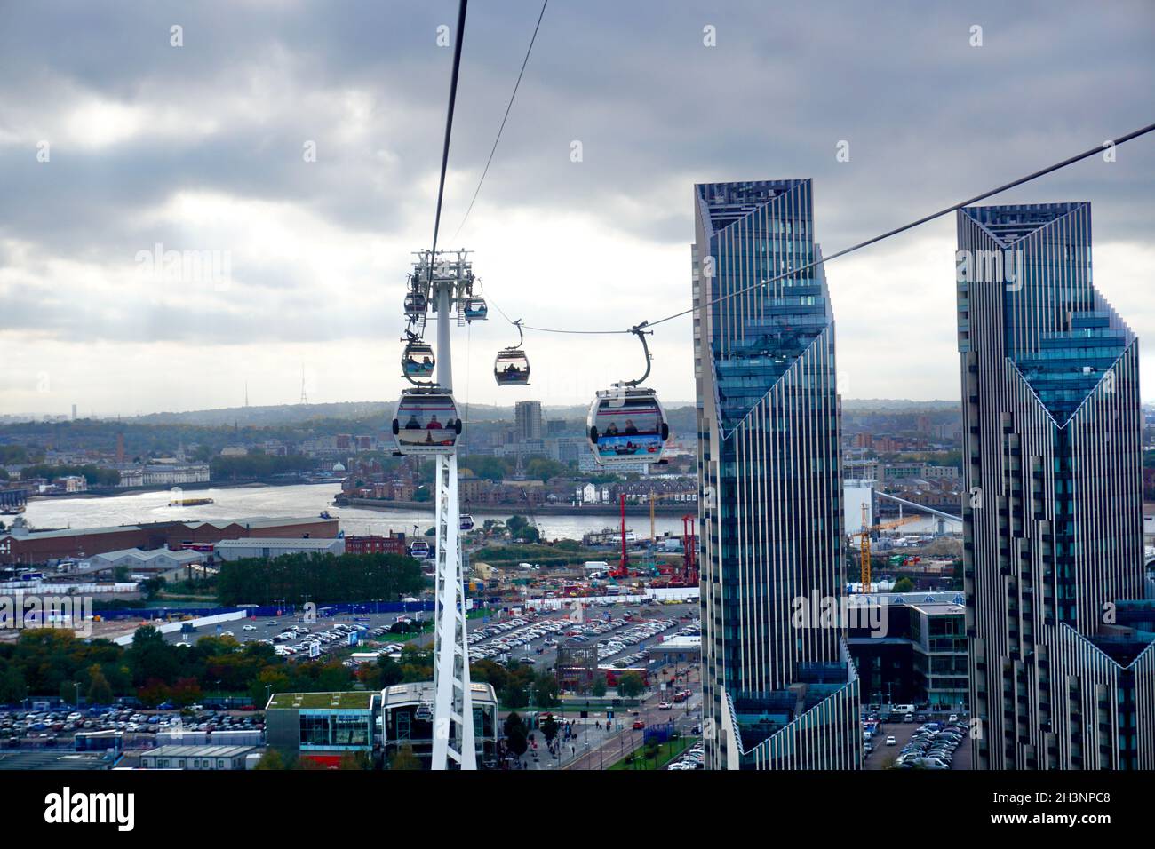 O2 Arena and the Emirates Cable Car in Greenwich, London, United ...