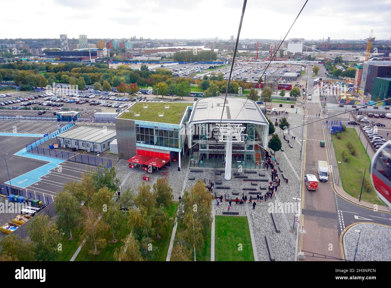 O2 Arena and the Emirates Cable Car in Greenwich, London, United ...