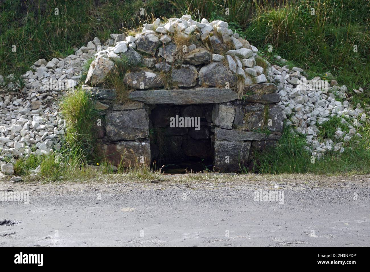 Wild Atlantic Way bridge and waterfall at Keem Beach Stock Photo - Alamy
