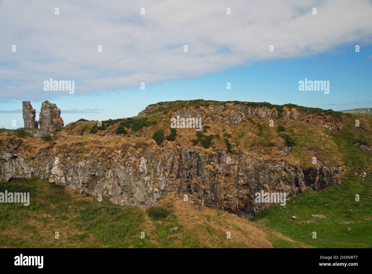 Ruin of dunseverick castle hi-res stock photography and images - Alamy