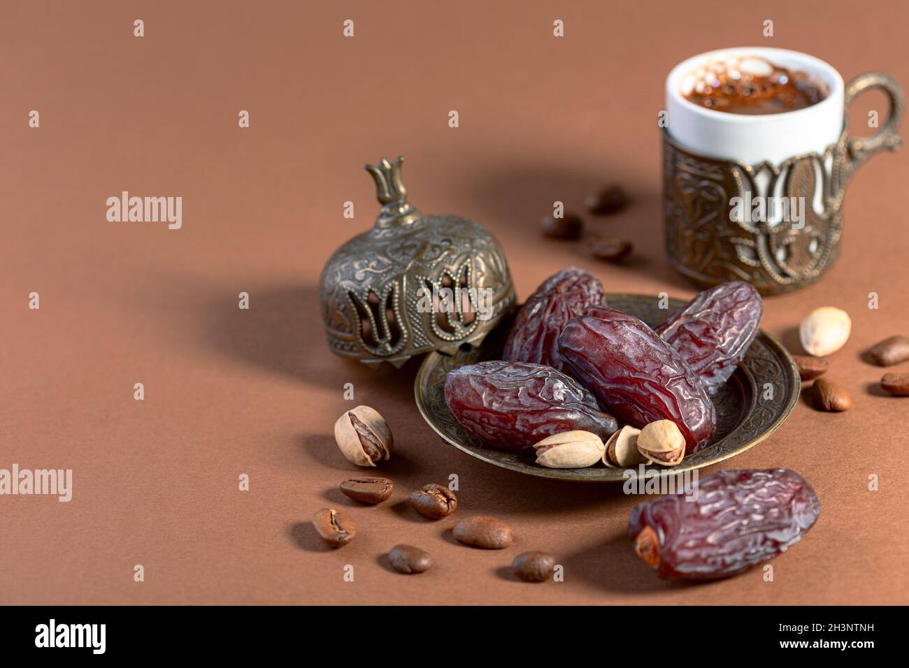 Arabic coffee dates hi-res stock photography and images - Alamy