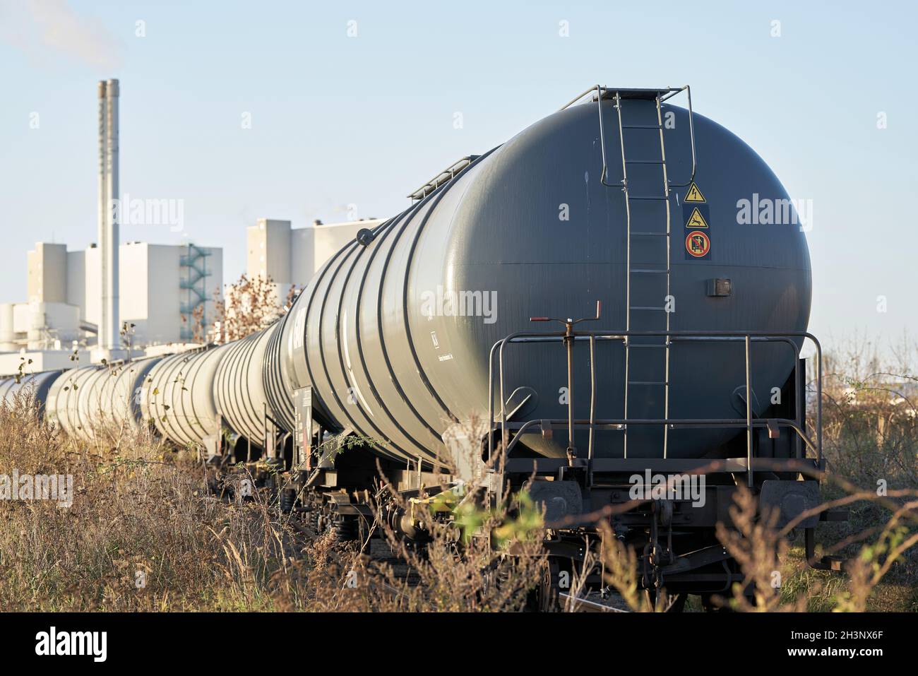 Rail tank wagon hi-res stock photography and images - Alamy