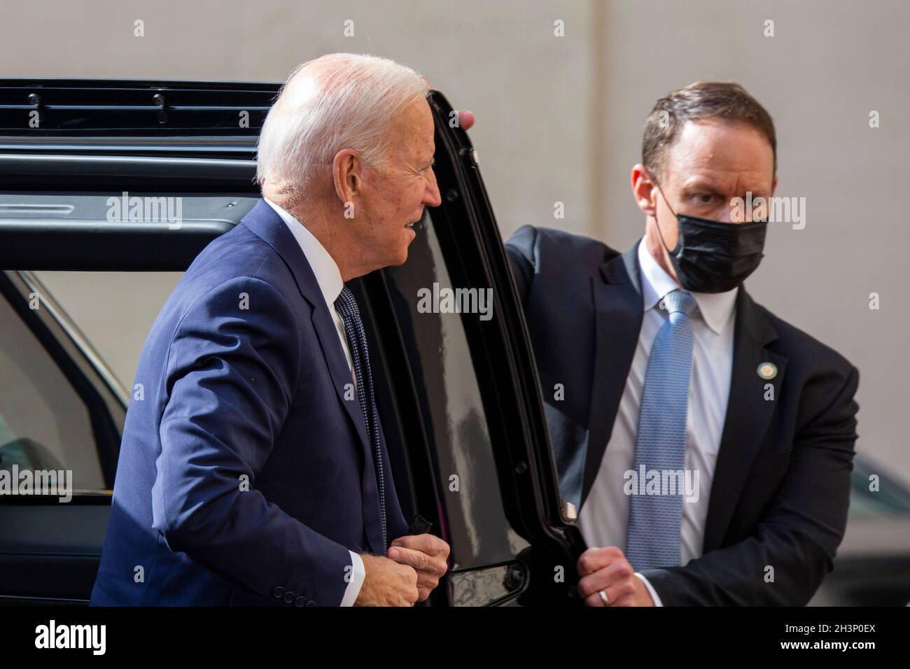 Vatican. 29th Oct, 2021. US President Joe Biden arrives at Apostolic ...