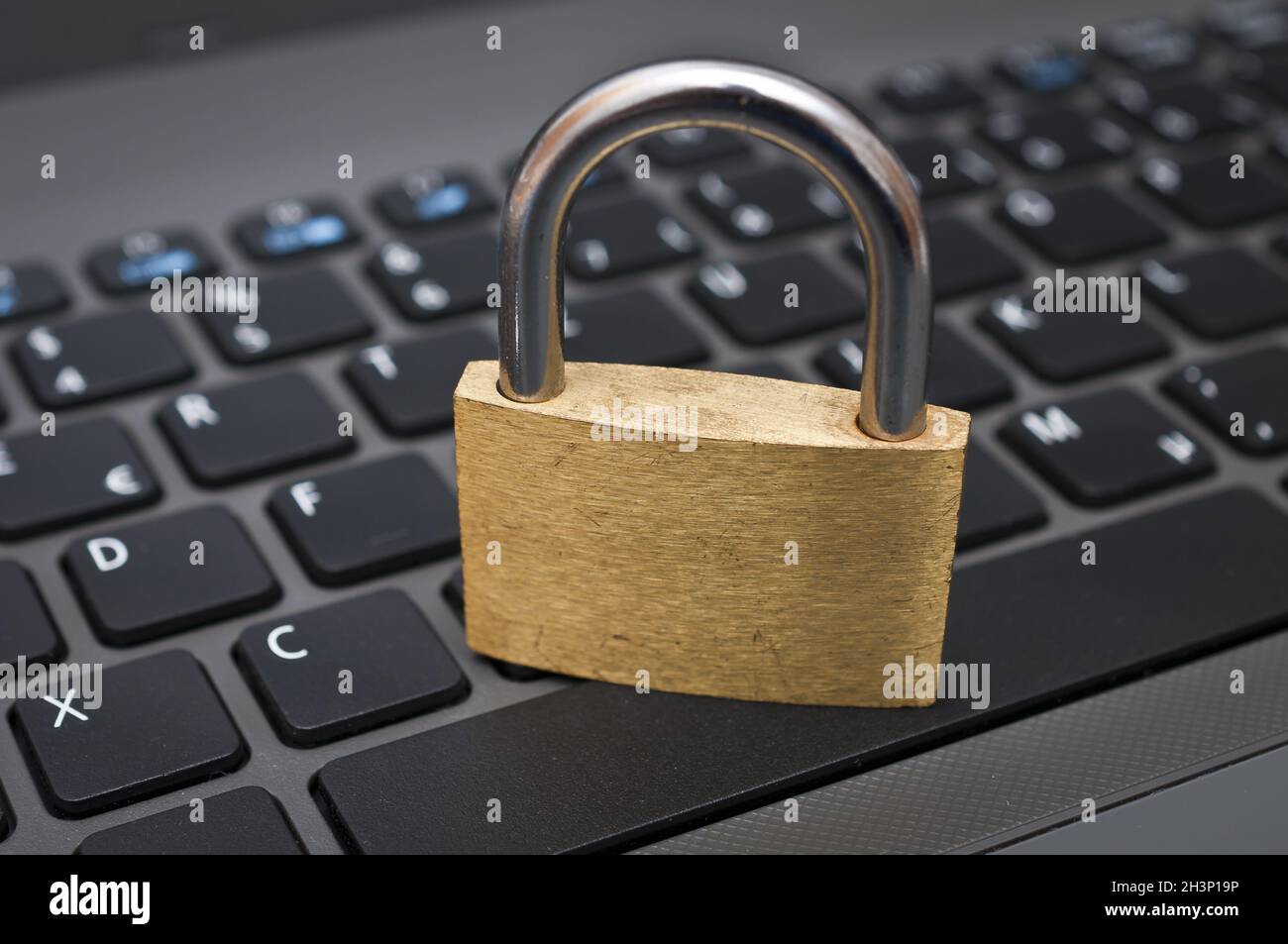 Cyber safety concept - lock on computer keyboard Stock Photo - Alamy