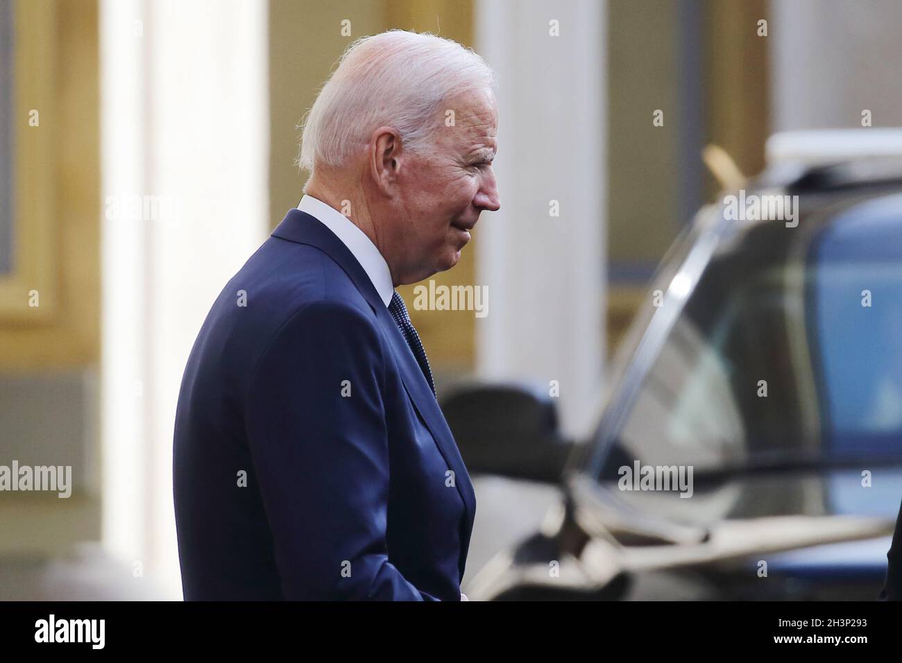 Joe biden pope francis hi-res stock photography and images - Alamy