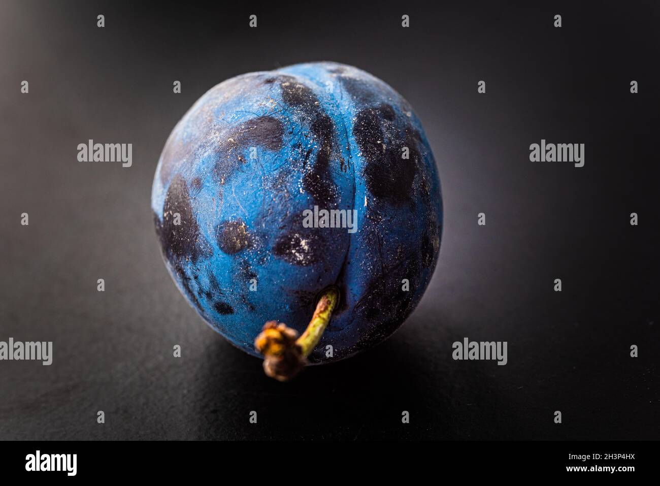 One plum hi-res stock photography and images - Alamy