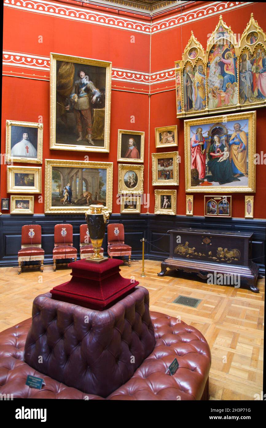 Chateau de chantilly interior hi-res stock photography and images - Alamy
