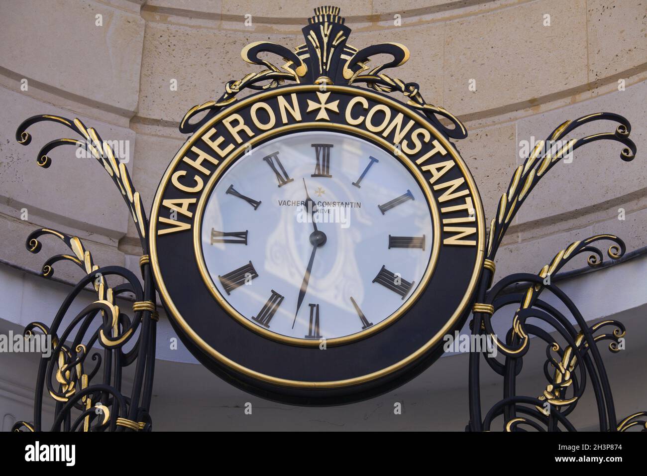 France, Paris, Place Vendôme, shop sign Stock Photo - Alamy