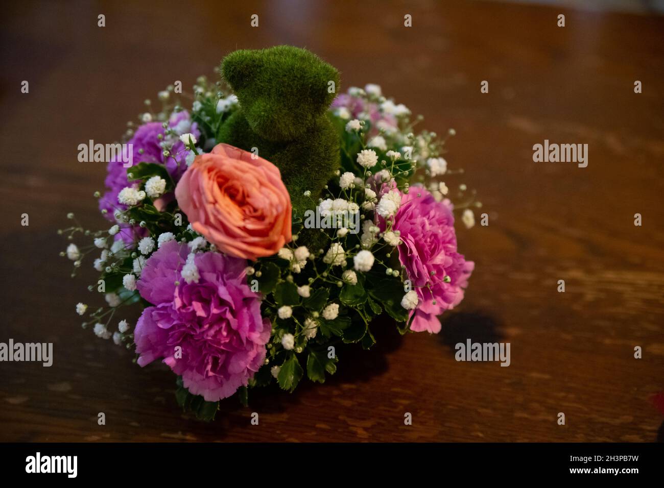 Green grass made teddy hi-res stock photography and images - Alamy
