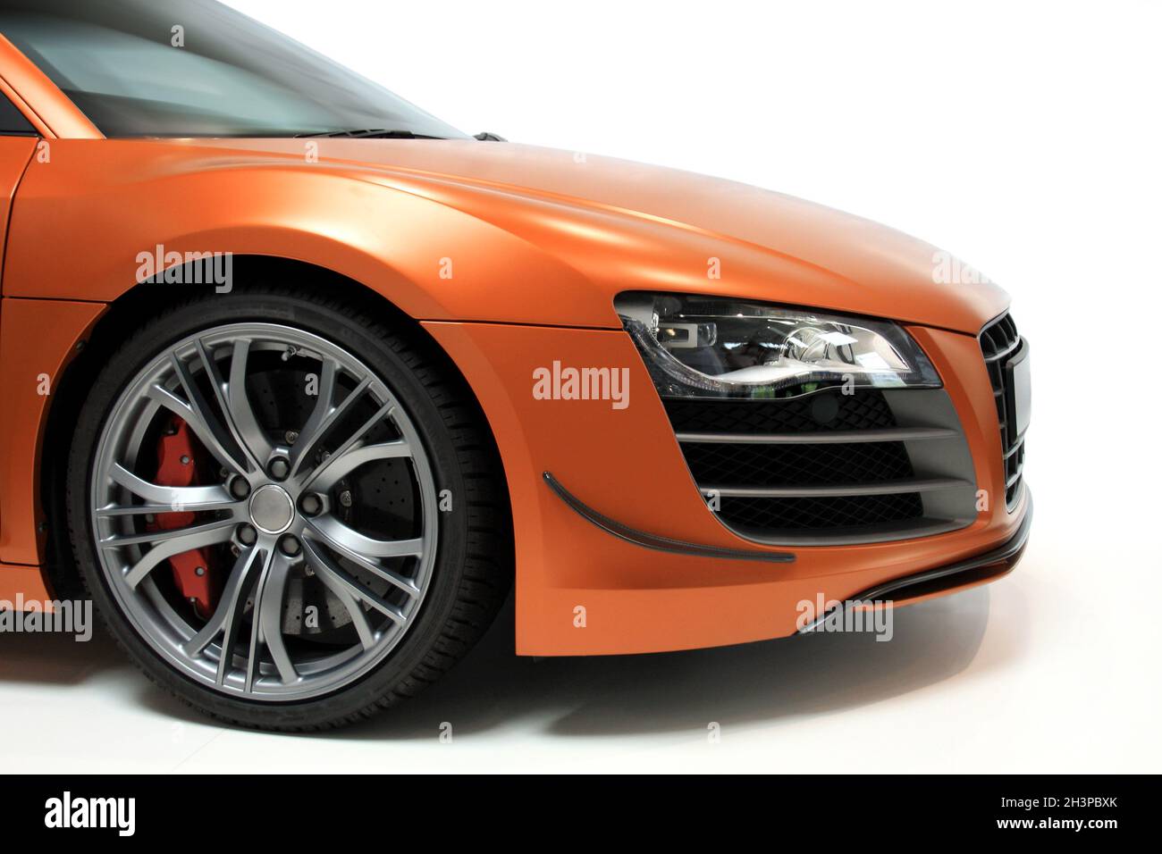 Red luxury car hi-res stock photography and images - Alamy