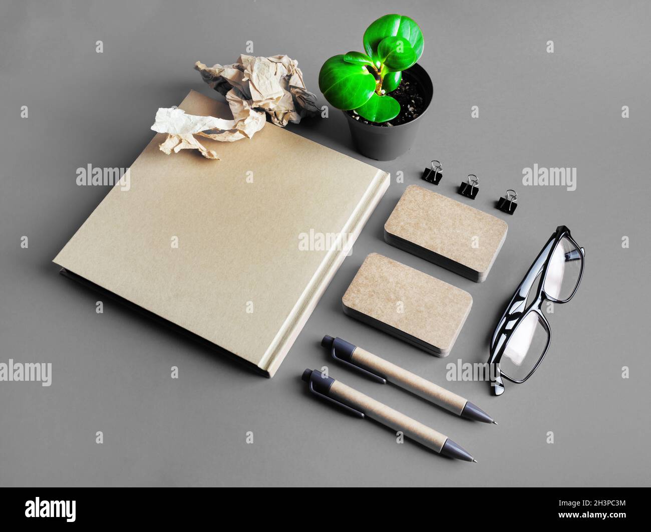 Vintage office table hi-res stock photography and images - Alamy
