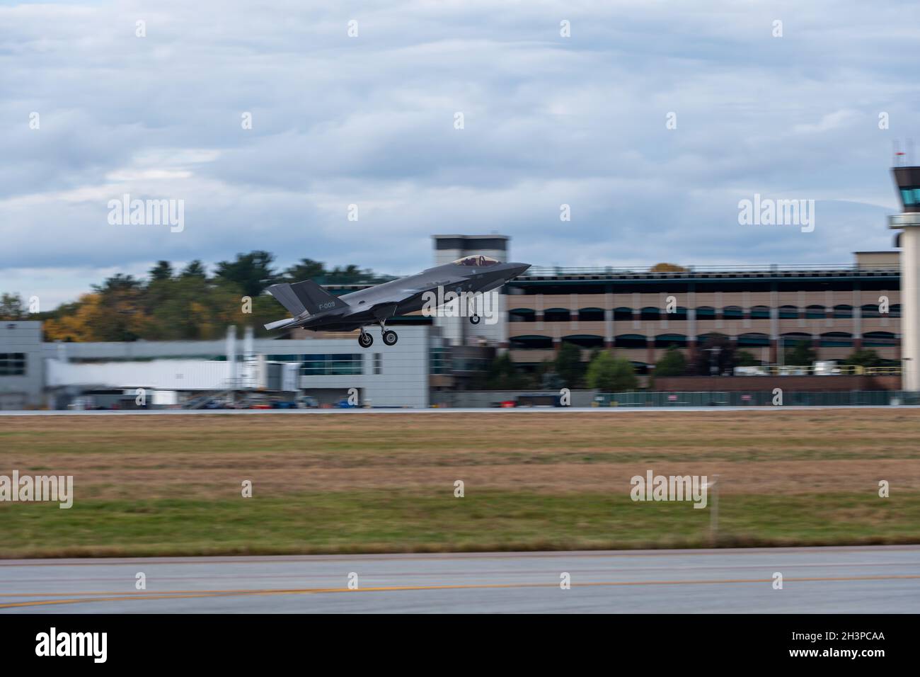 An F-35 assigned to the Royal Netherlands Air Force departs Vermont for ...