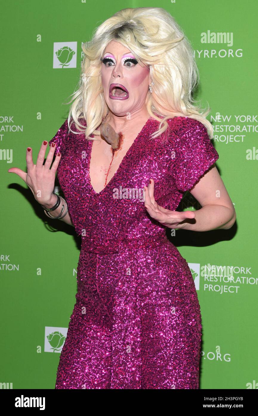 New York, USA. 29th Oct, 2021. Drag Queen Thorgy Thor attends the Bette ...