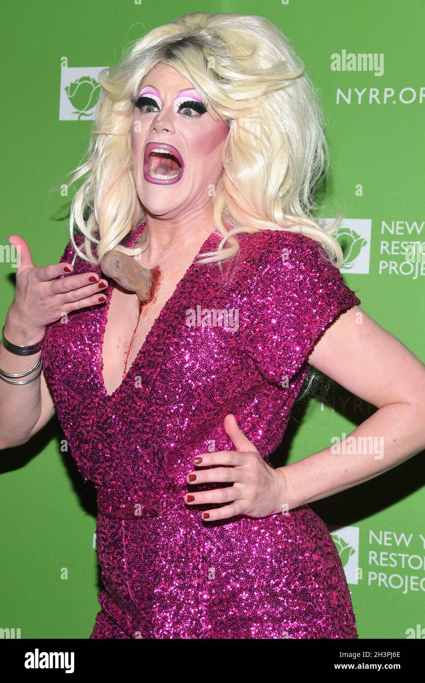New York, USA. 29th Oct, 2021. Drag Queen Thorgy Thor attends the Bette ...