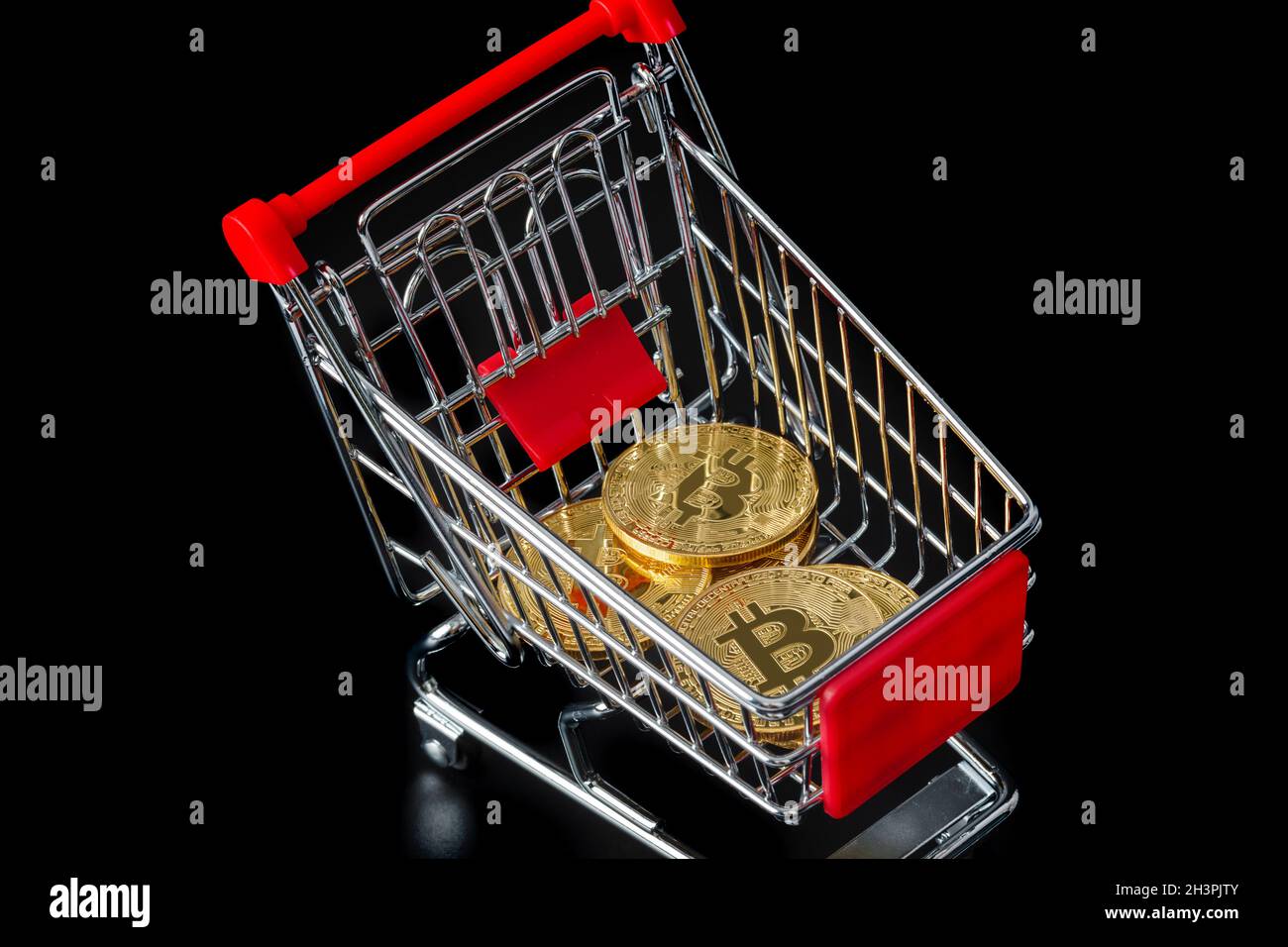 Virtual shopping cart hi-res stock photography and images - Alamy