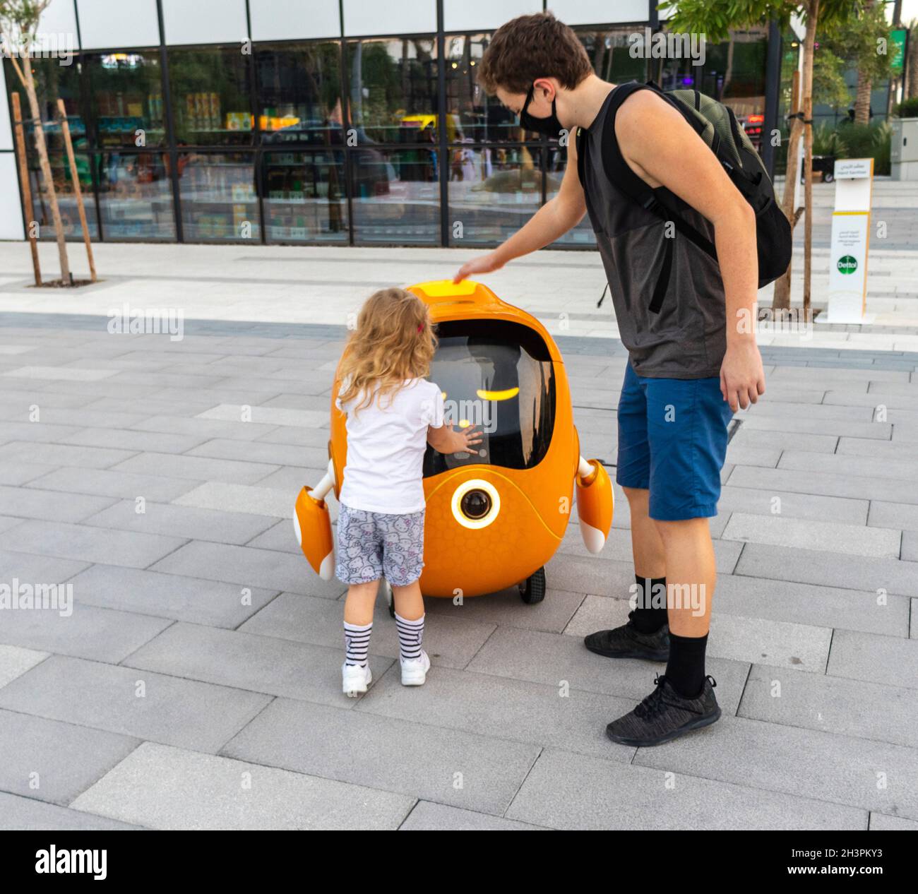 Dubai, UAE - 10.20.2021 Kids interacting with EXPO 2020 robots Stock ...