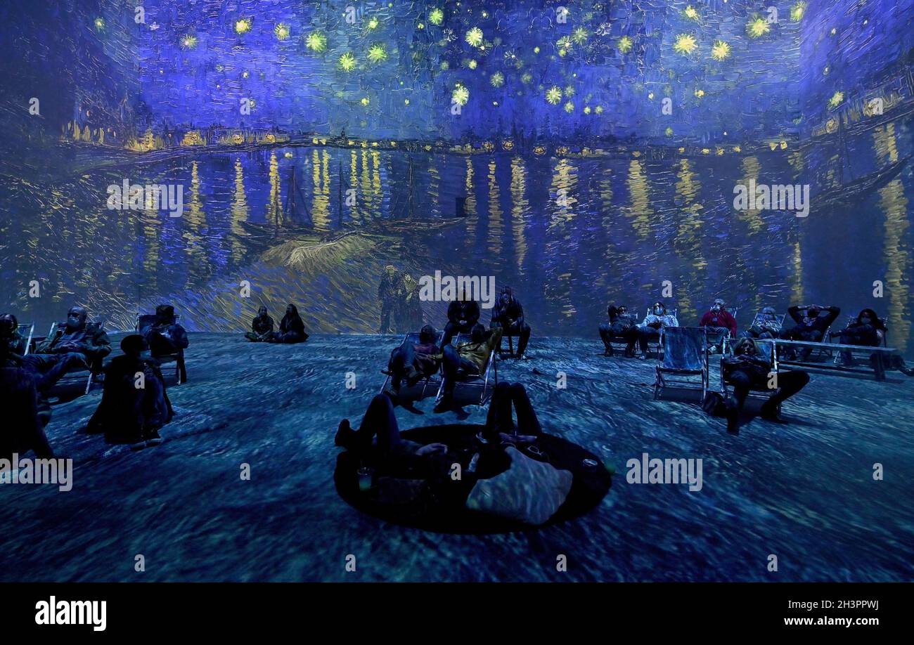 Upper Darby, United States. 23rd Oct, 2021. Museum-goers watch a ...