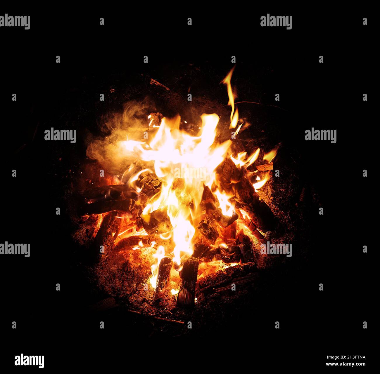 Large bonfire timber crib hi-res stock photography and images - Alamy